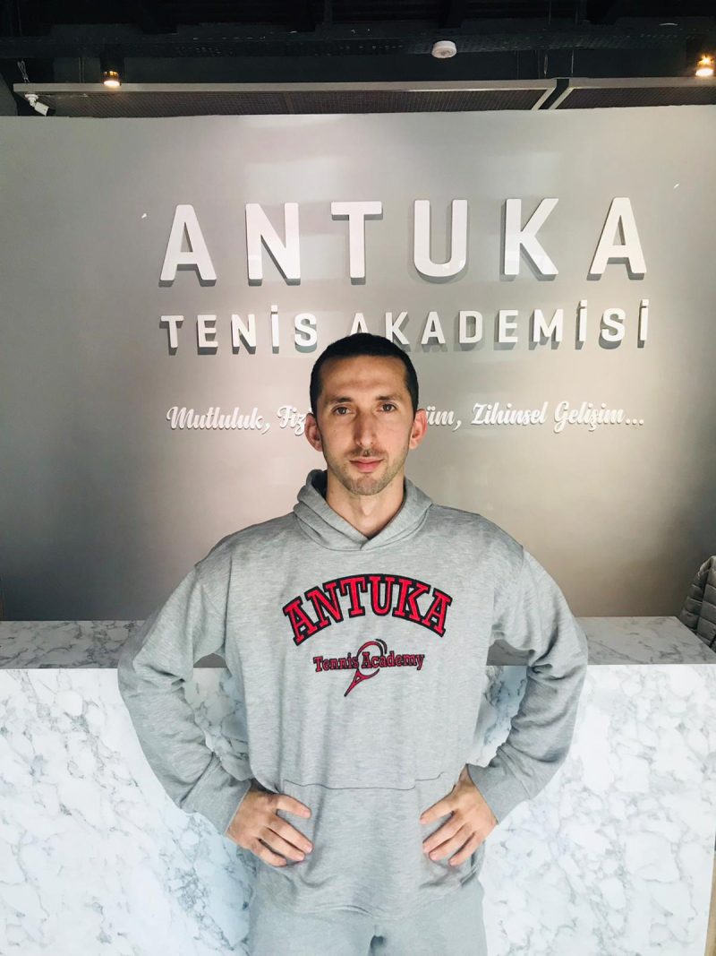 ANTRENÖRLER - Antuka